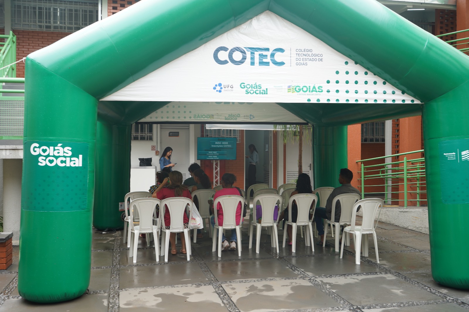 Feirão de Empregos do Cotec é realizado simultaneamente em oito cidades